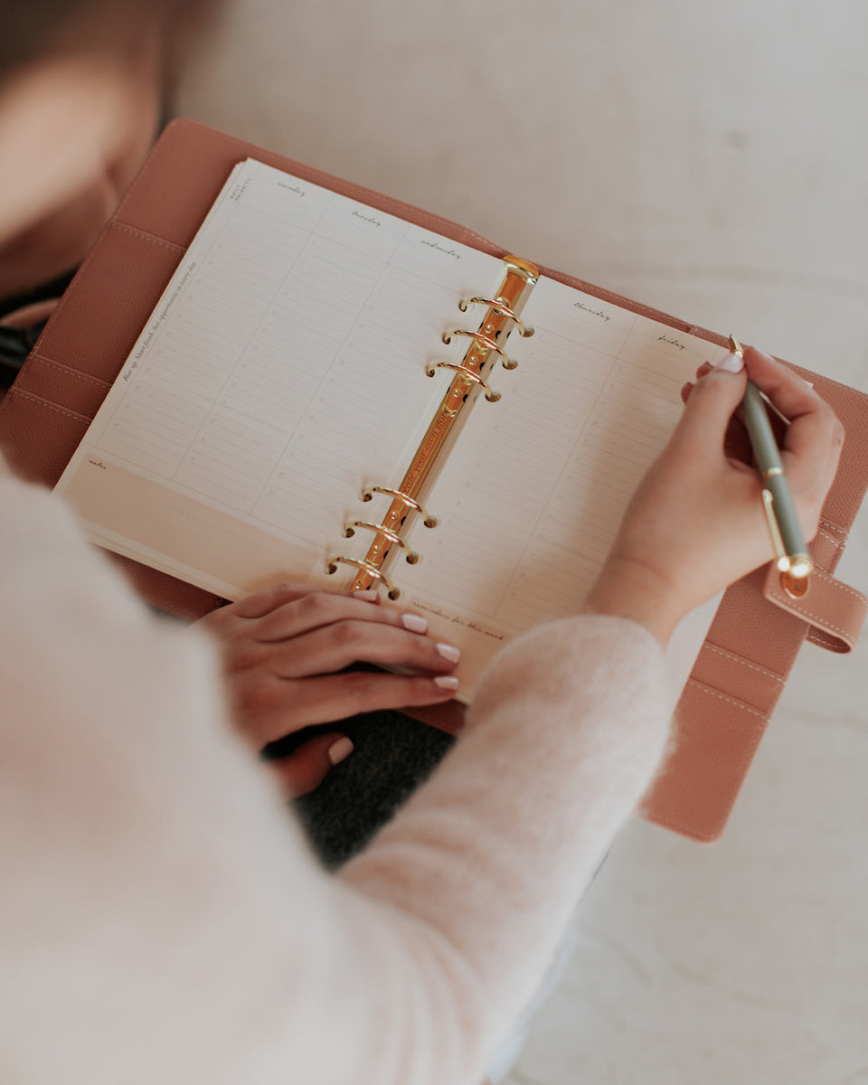 Undated Vertical Weekly Ring Binder Planner Set – The Inspired Stories EU